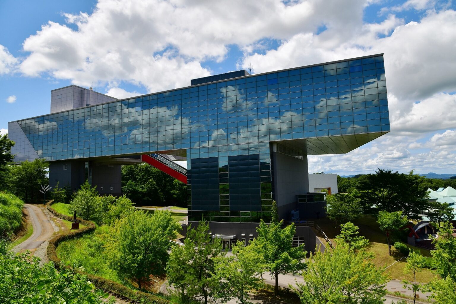 Akita Museum of Modern Art – About | 秋田県立近代美術館